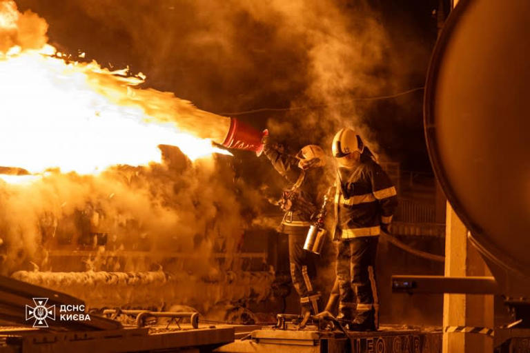 Night attack on Kyiv: Photos show the aftermath