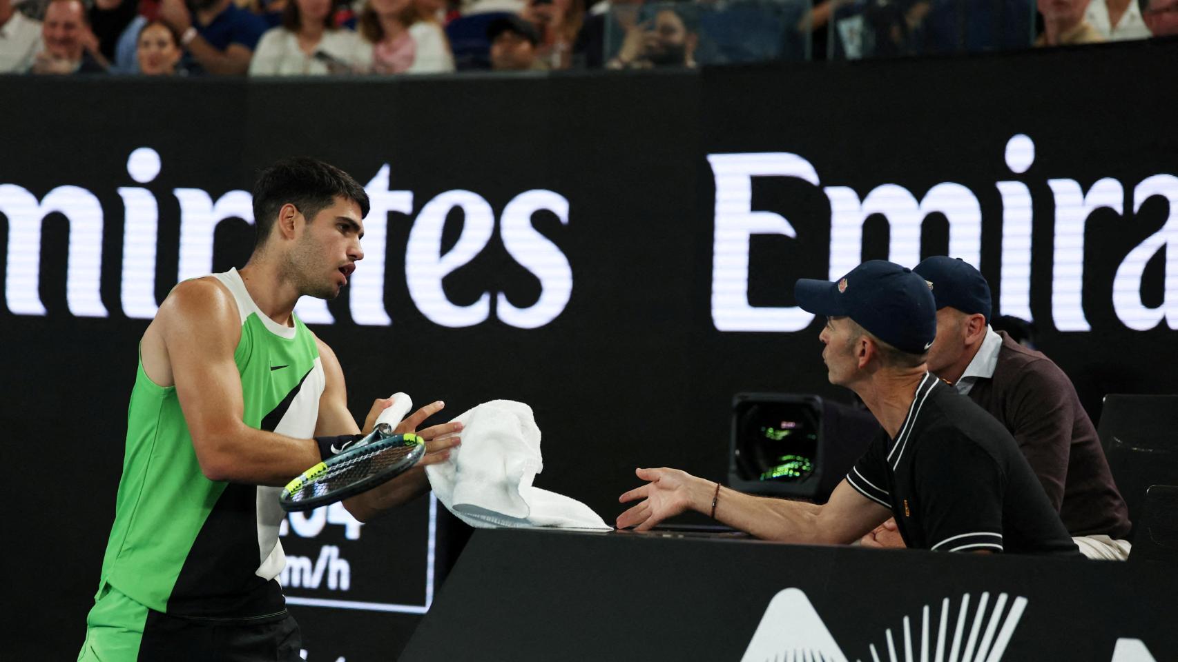 Alcaraz libera su espontaneidad en Australia: sin Ferrero, otra ...