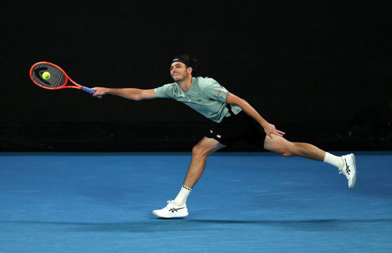 Tennis-Wawrinka goes down fighting in final Australian Open