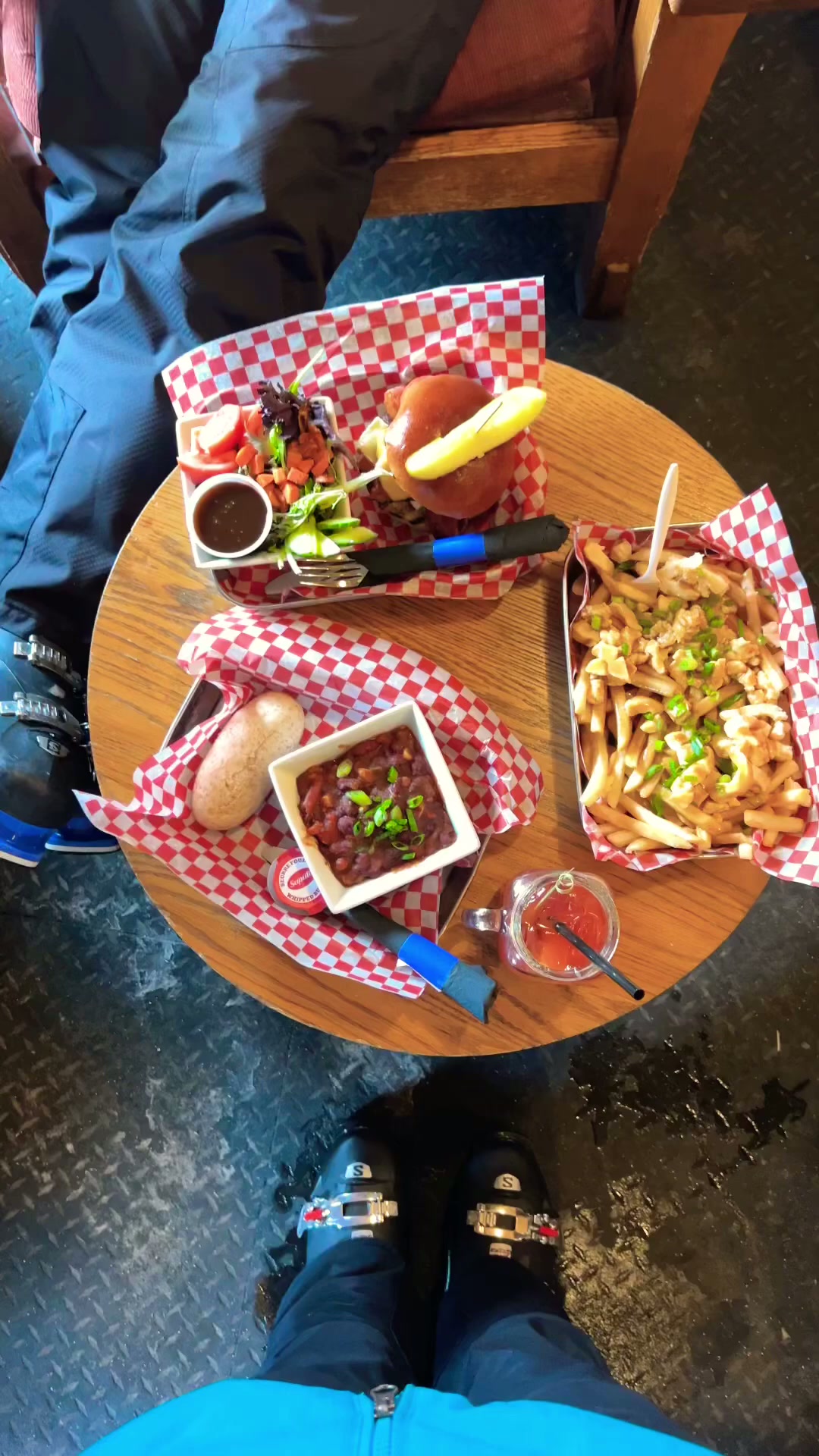 The perfect mid-ski lunch at Mad Trappers at Sunshine Village! #shorts