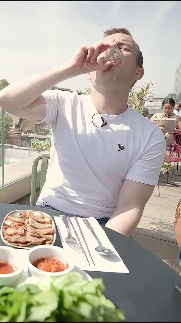 Soju tasting on a rooftop: Discovering the world’s #1 Korean spirit!