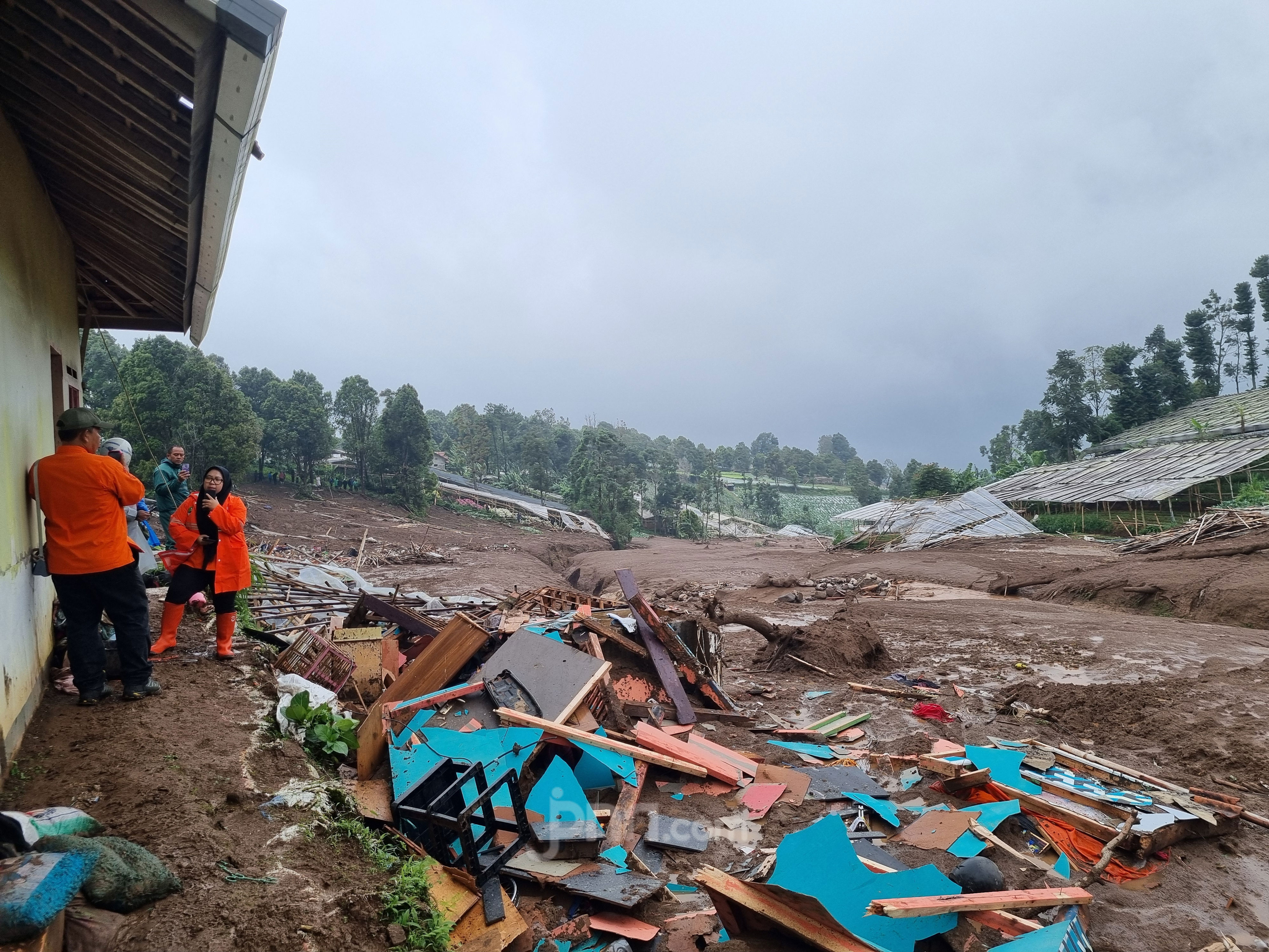 Sekda Jabar: Alih fungsi lahan jadi biang kerok longsor di Cisarua ...