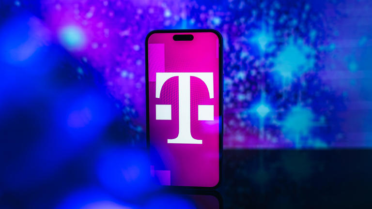 T-Mobile vs. Verizon: Is it time to switch to a new carrier?