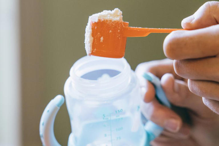 Baby formula recalled as parents told 'do not use' over toxin concerns