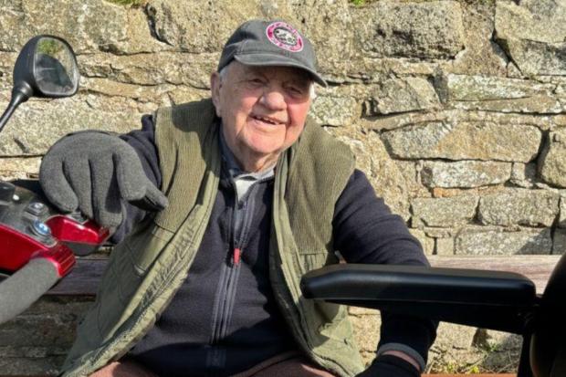 Tributes paid to Hope chip shop legend Roy Madeley after death aged 87
