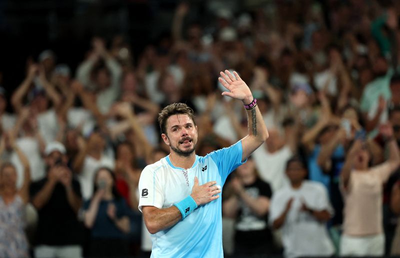 Tennis-Wawrinka goes down fighting in final Australian Open