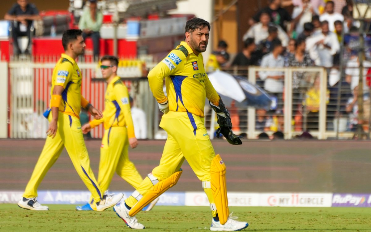 MS Dhoni starts net practice in Ranchi ahead of IPL 2026