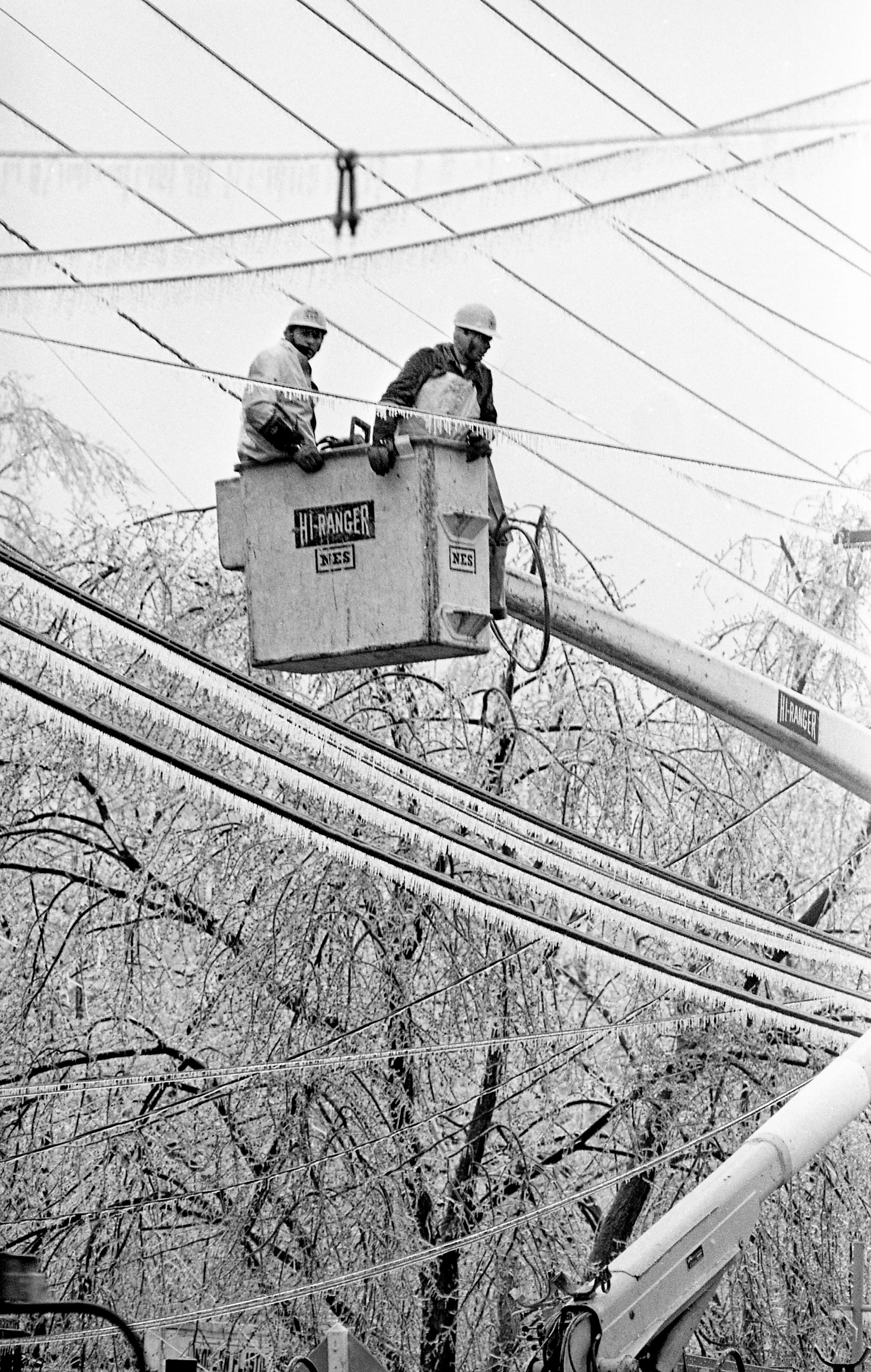 As winter storm looms: How to check power outages, report in Nashville