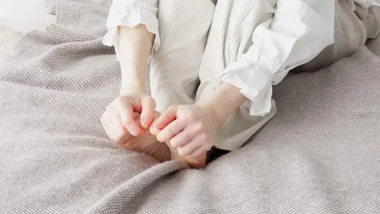 5 warning signs in your legs that point to hidden heart and blood sugar ...