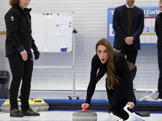 „Du fängst an“: Kate und William messen sich im Curling – beide sind ...