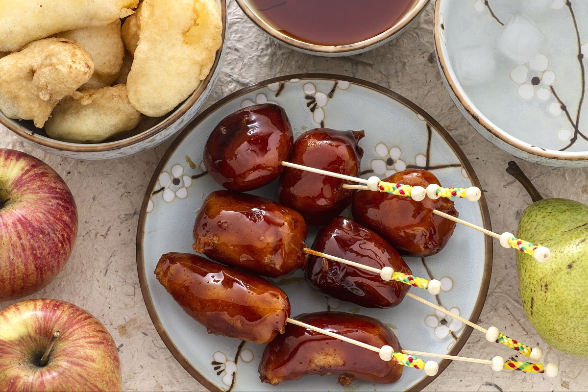 Caramelized fried fruit