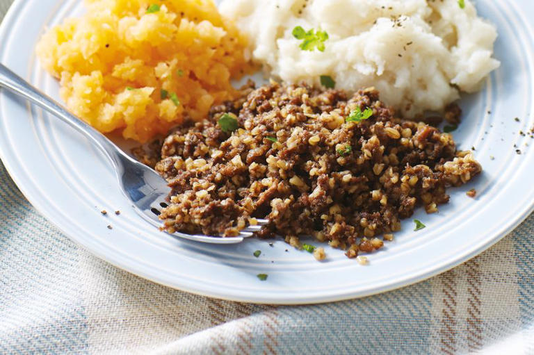 Burns Night supper meal for £1 at Aldi - as supermarket launches luxury ...