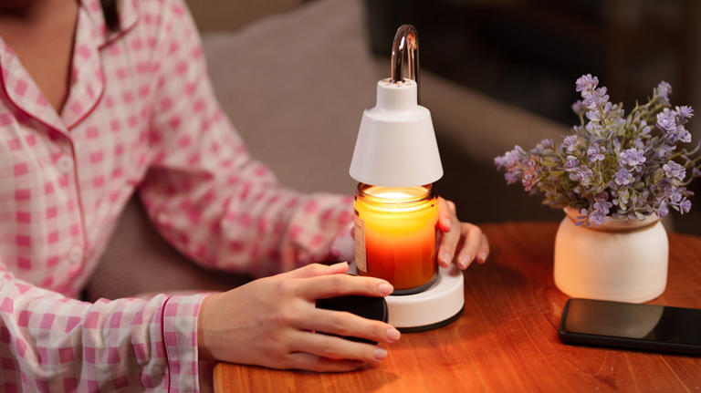 The clever way to use a candle warmer to keep your house smelling great