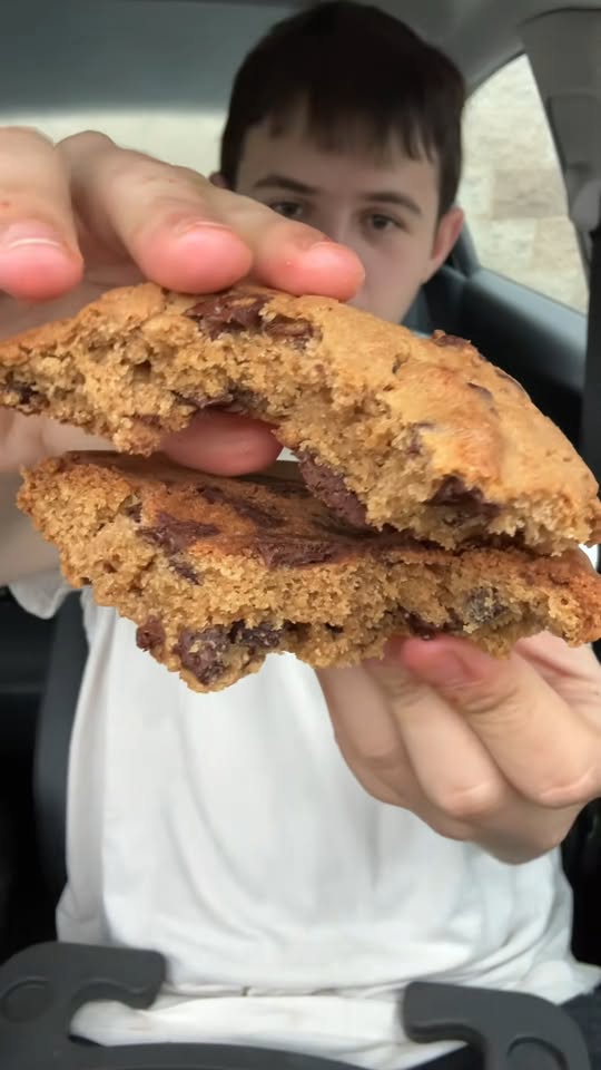 I tried every Costco food court item