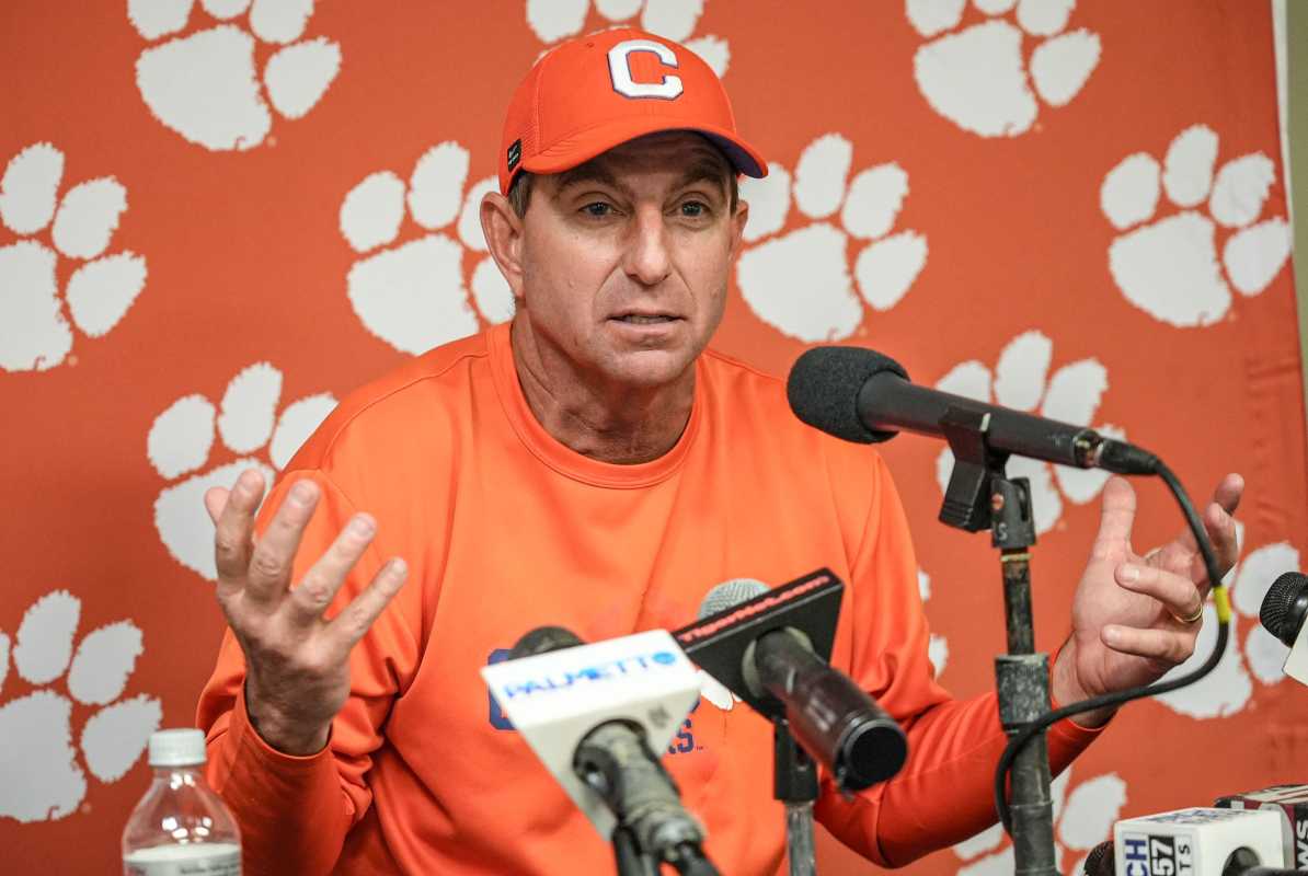 Football fans apologizing to Dabo Swinney after bombshell rant