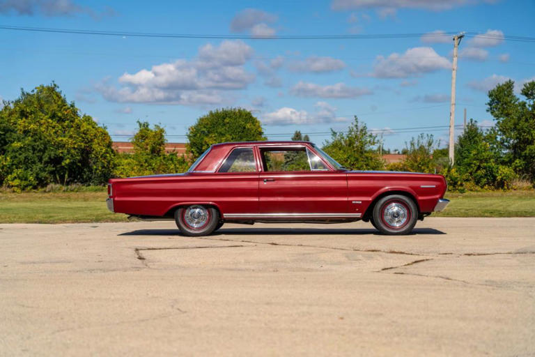 1967 Plymouth Hemi Belvedere barn find parked for 35 years sells for ...