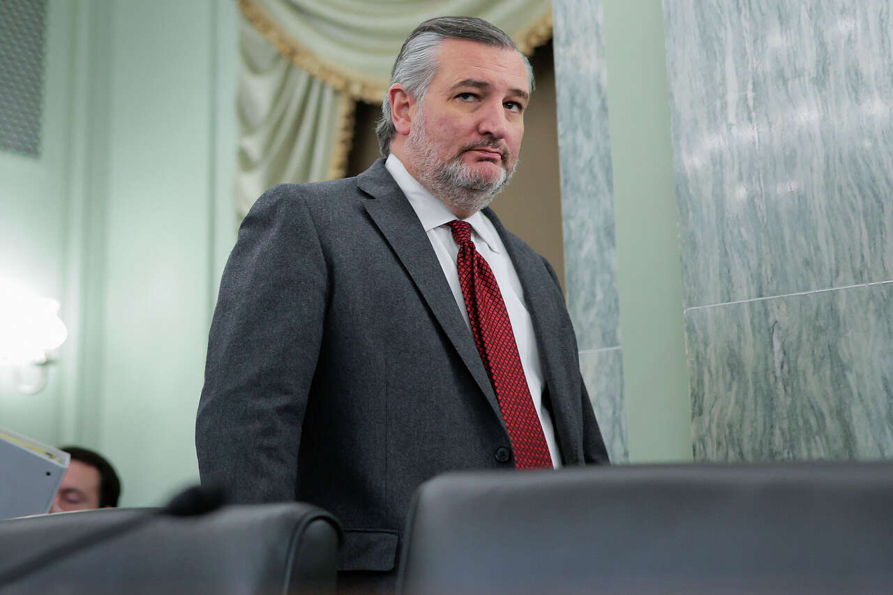 Ted Cruz returns from California trip ahead of winter storm