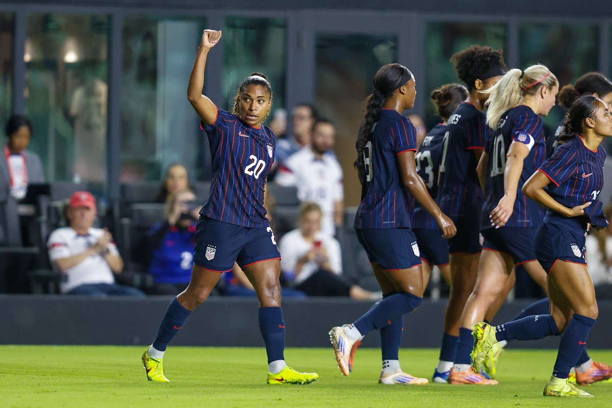 USWNT vs Paraguay lineups, injuries, live score & results