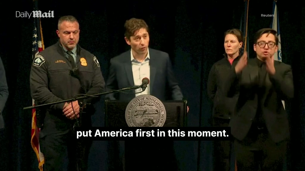 Minneapolis mayor sends message to Trump after fatal ICE shooting