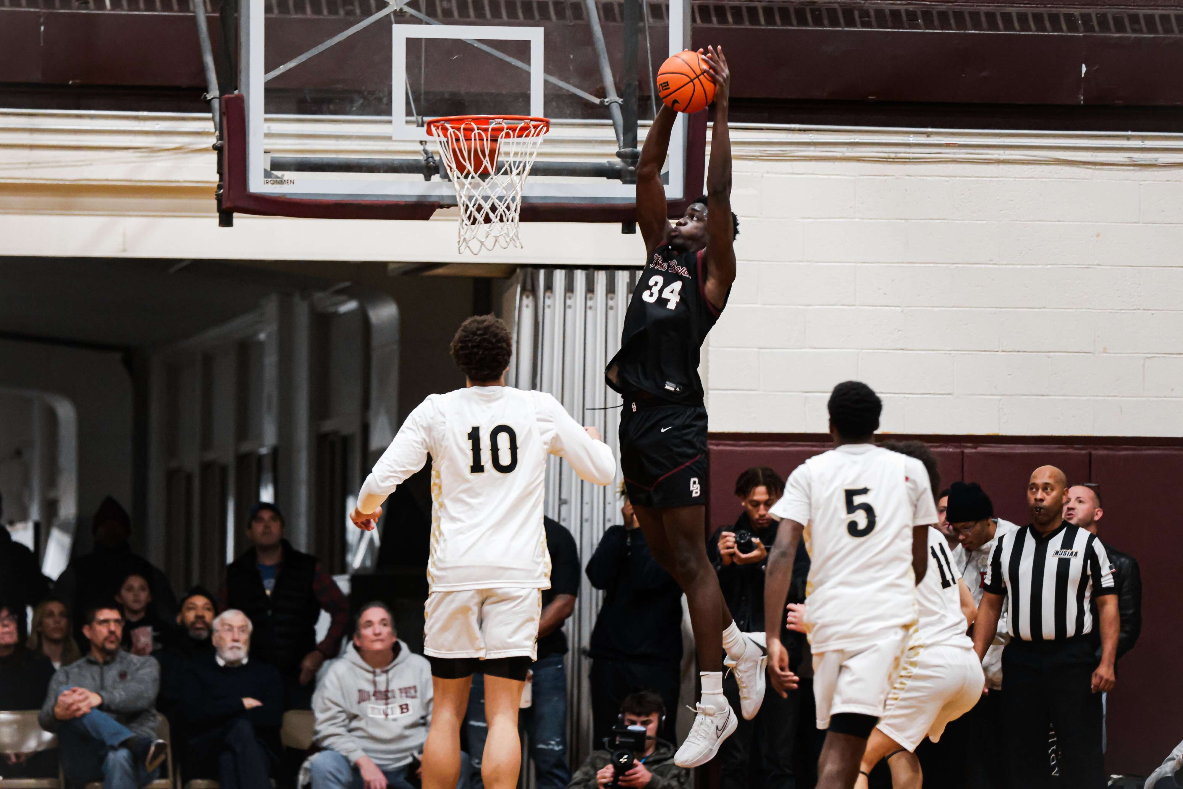 NJ basketball star detained by ICE after prosecutors drop rape charges