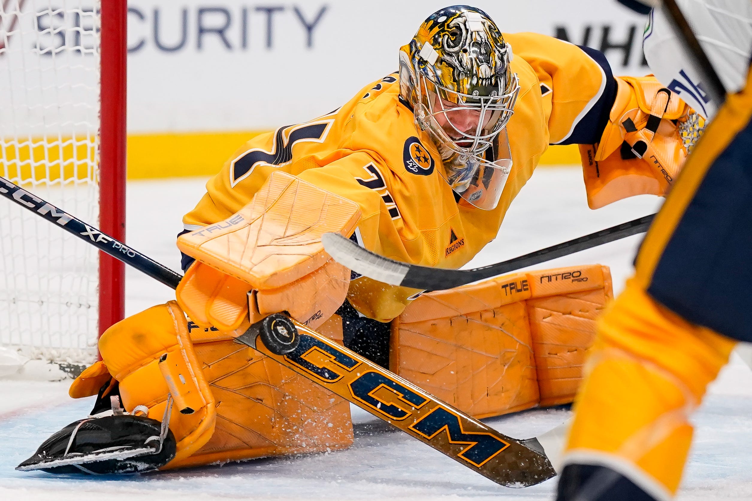 Nashville Predators lose early lead, fall 5-2 to Utah Mammoth