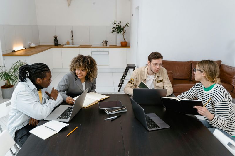10 signs you're really good at dealing with difficult people