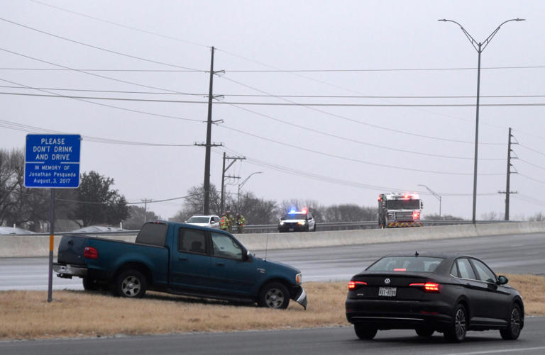 Lubbock police give update on crashes, calls during winter storm