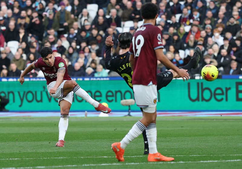 Soccer - Man City back on track with win over Wolves, West Ham continue ...