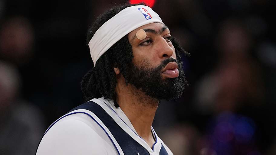 Mavericks' Anthony Davis trade blow traps them in a brutal dead end