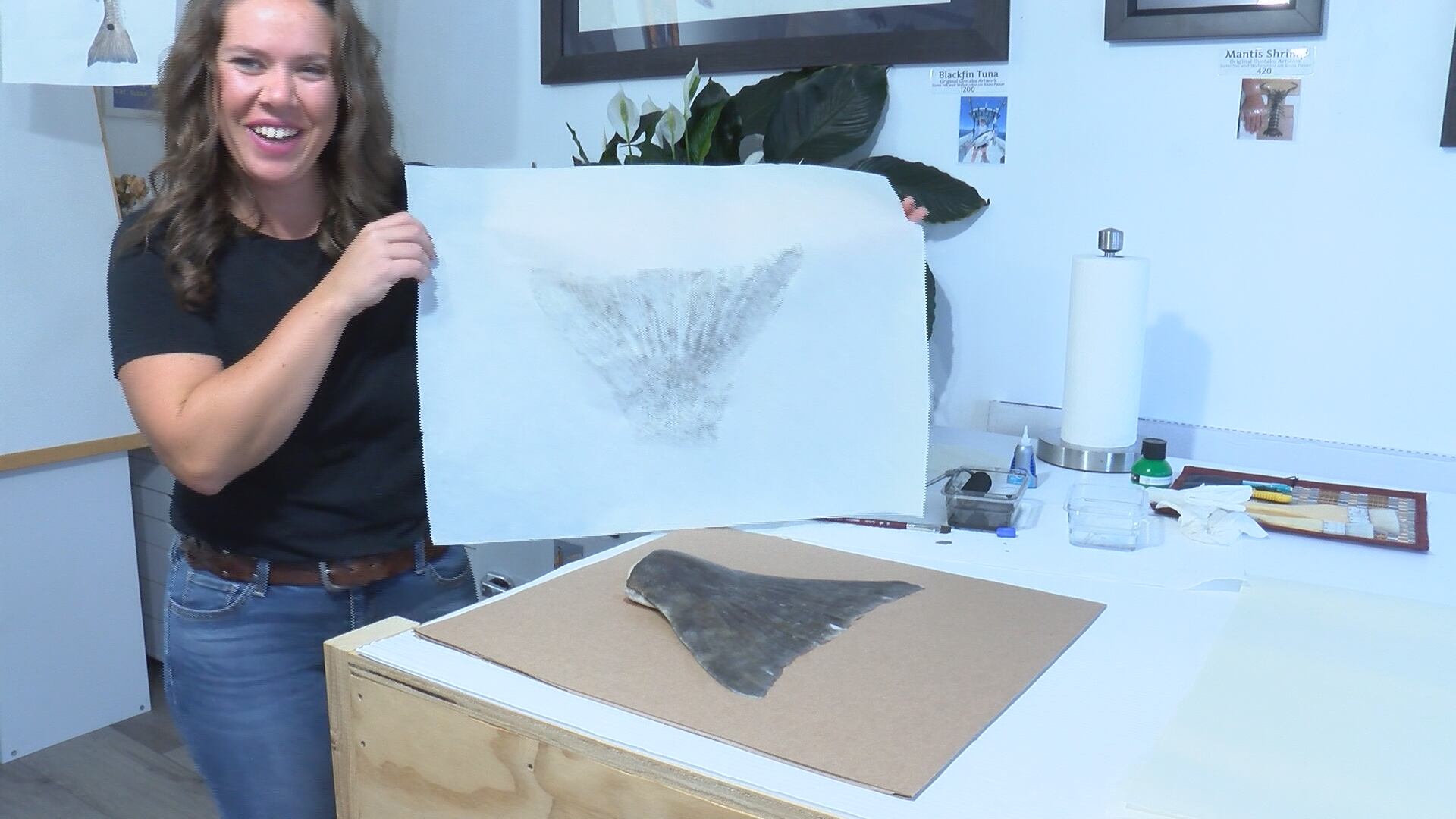 Tybee Island artist combines art and fishing through ancient gyotaku ...