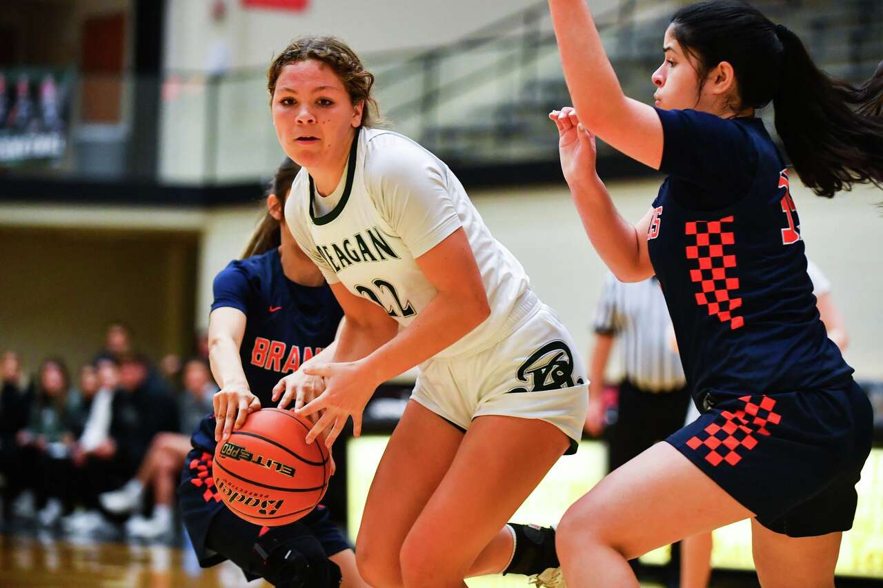 Reagan's Kate Bingham selected E-N girls basketball player of the week