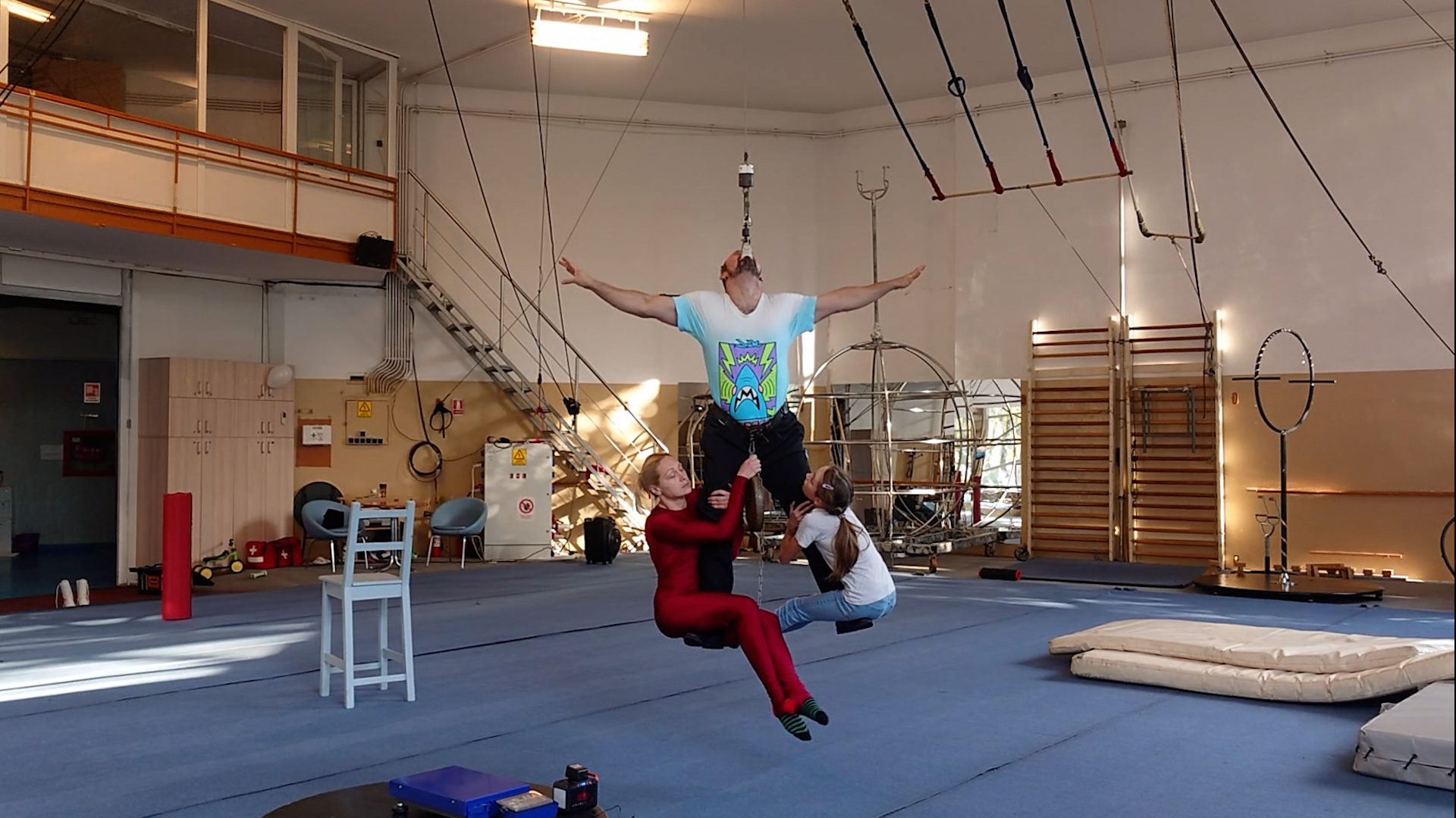 Heaviest weight lifted while hanging suspended by the teeth (male ...