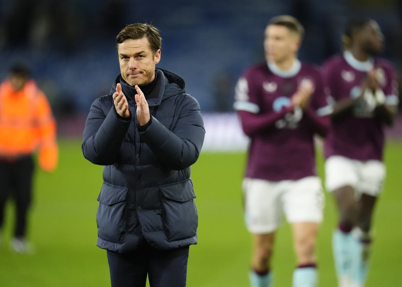 Under-pressure Thomas Frank working 'very, very hard' to end Tottenham ...