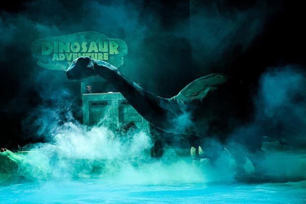 Bucks theatre to show 'greatest prehistoric show on earth' Dinosaur ...