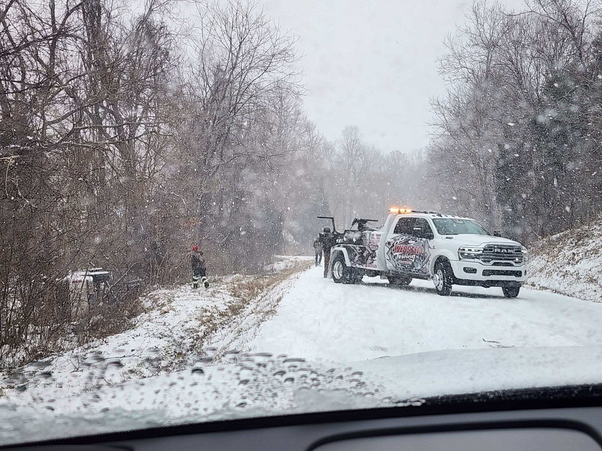Accidents reported across the Tri-State as snow continues to fall