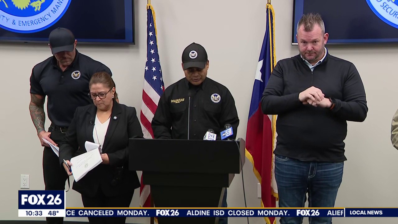 Houston winter storm: Fort Bend County officials prepare for icy weather