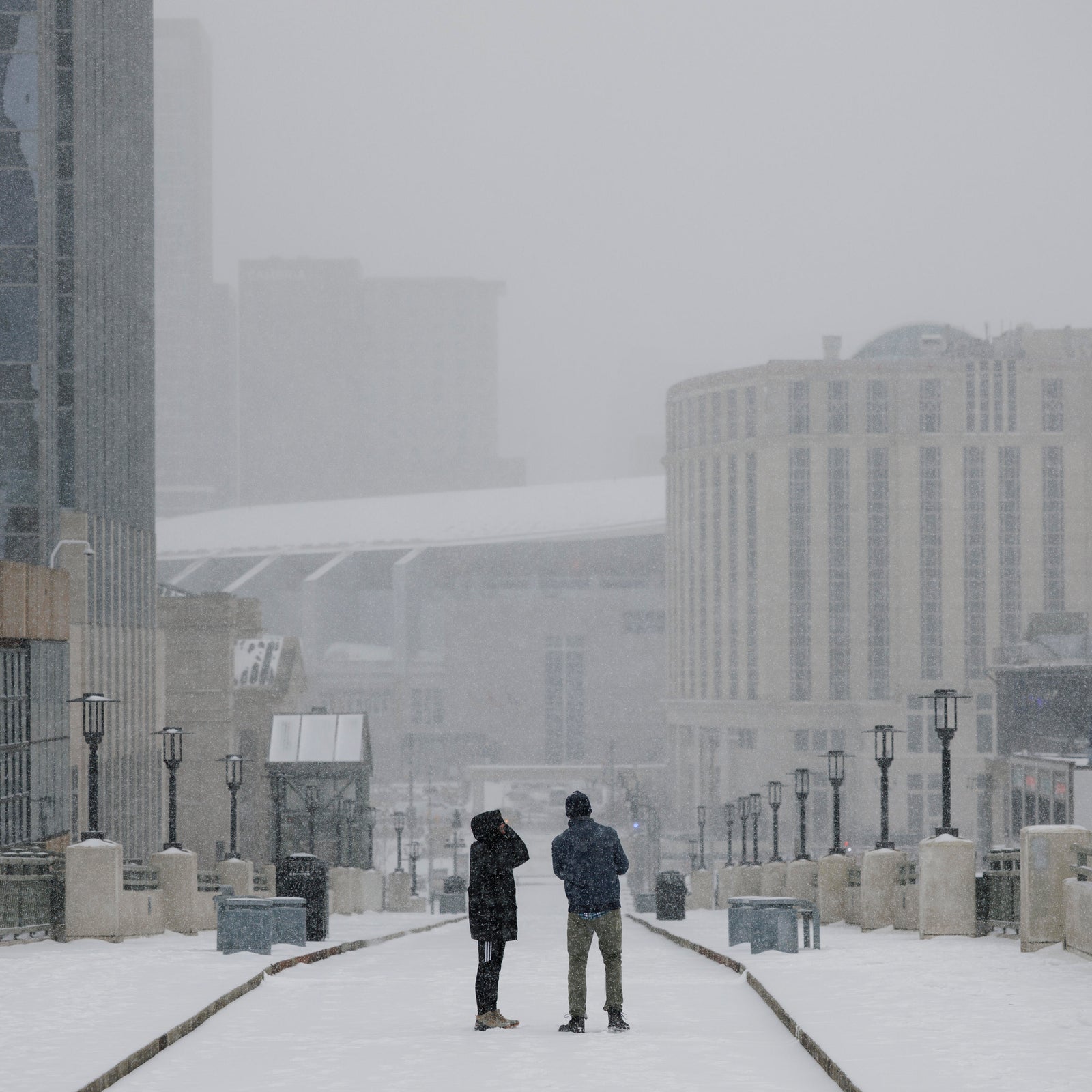 Flights canceled, states of emergency declared as winter storm bears down