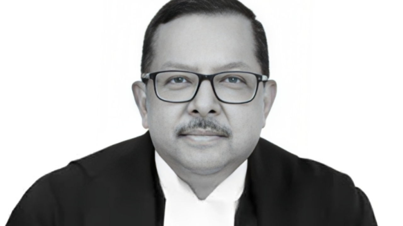 Supreme Court judge slams collegium for transfer on government nudge