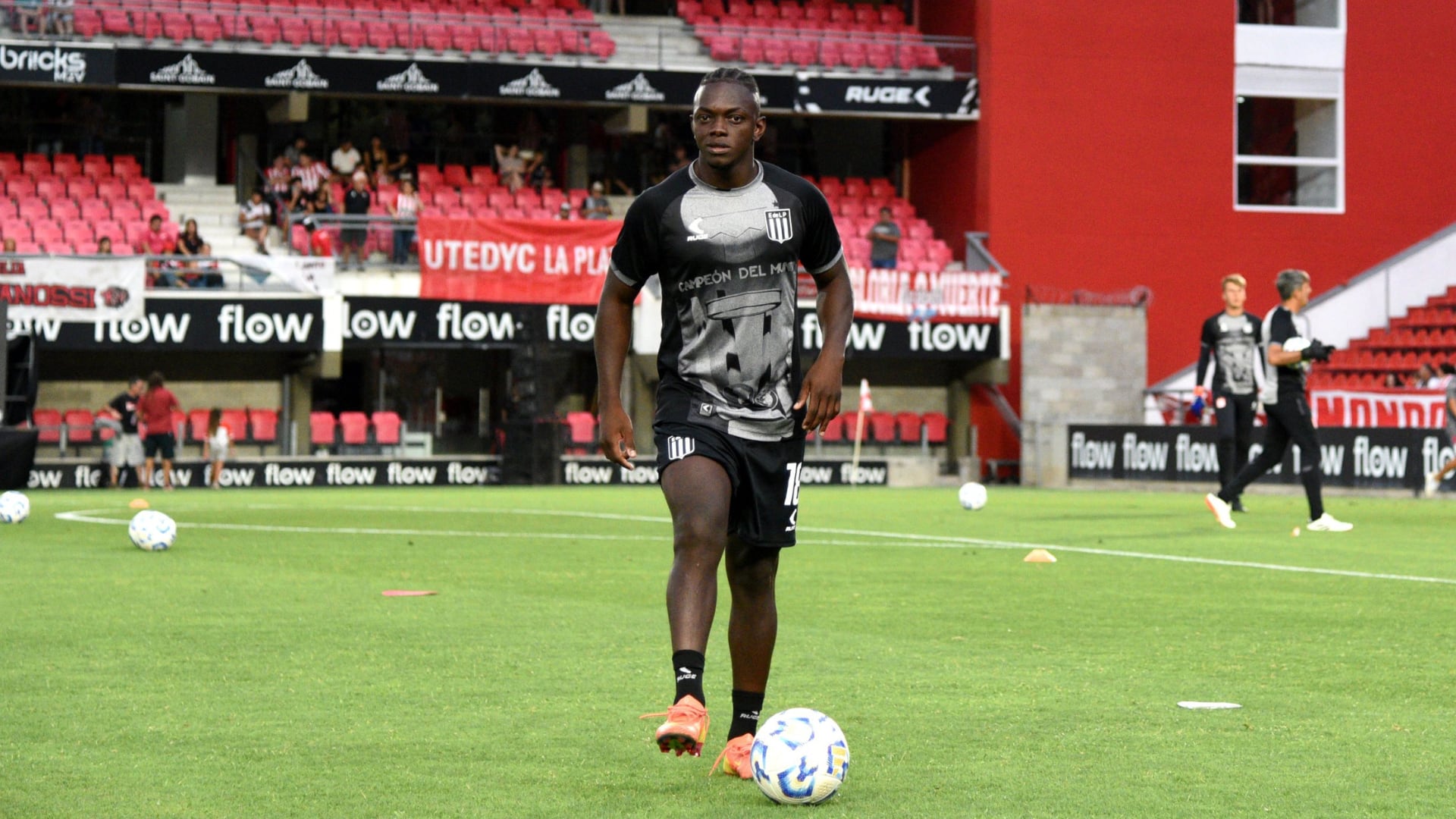 Edwin Cetré se va de Argentina y jugará en un club minado de colombianos