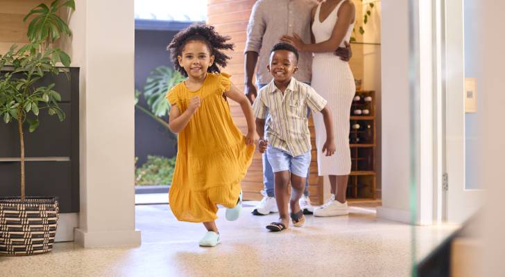 Parents invest $2K in a side hustle now earning $295K/year, with ...