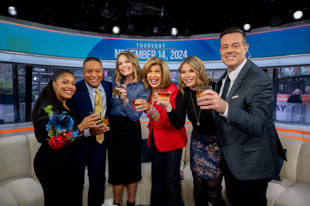 'Today' anchor Savannah Guthrie breaks down in tears after hearing new ...