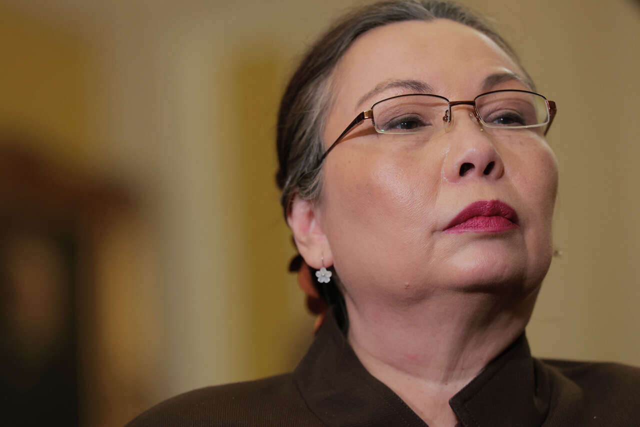 Tammy Duckworth, Nikki Budzinski condemn ICE after second fatal ...