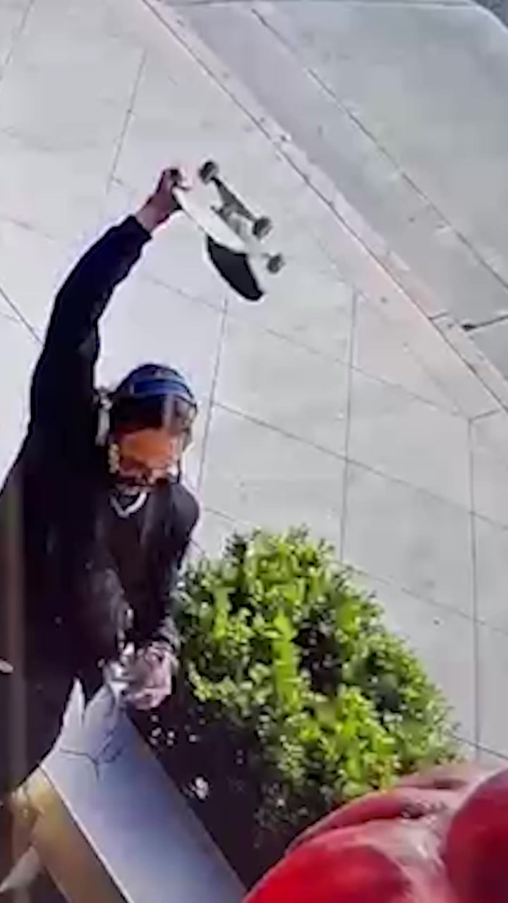 'Red Hulk' statue outside LA gym vandalized in string of bizarre attacks