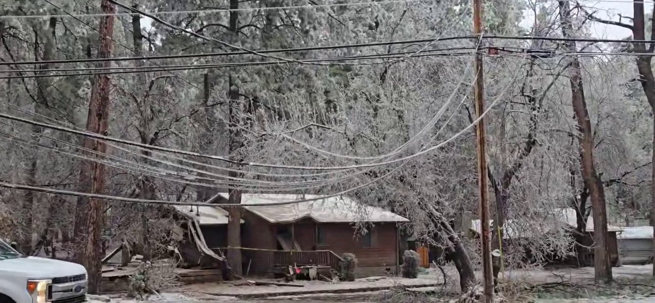 Thousands in Ruidoso remain without power as unsafe conditions lead to ...