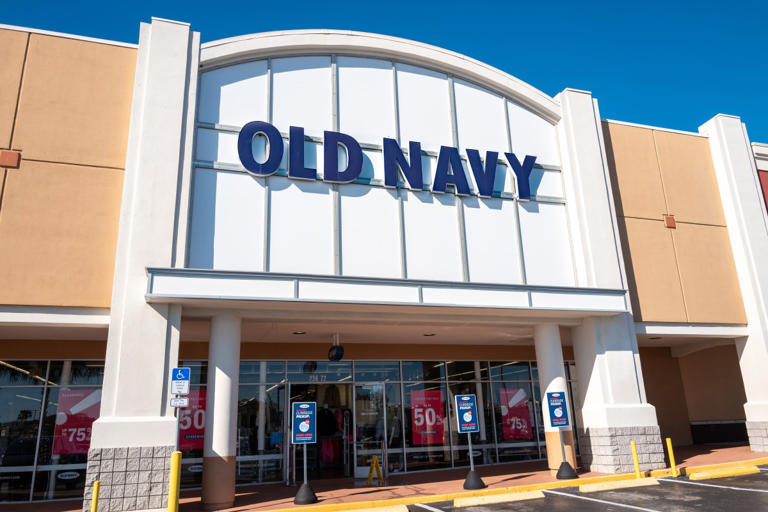 Discover Old Navy's $17 lace-up top for a chic '70s look in four colors