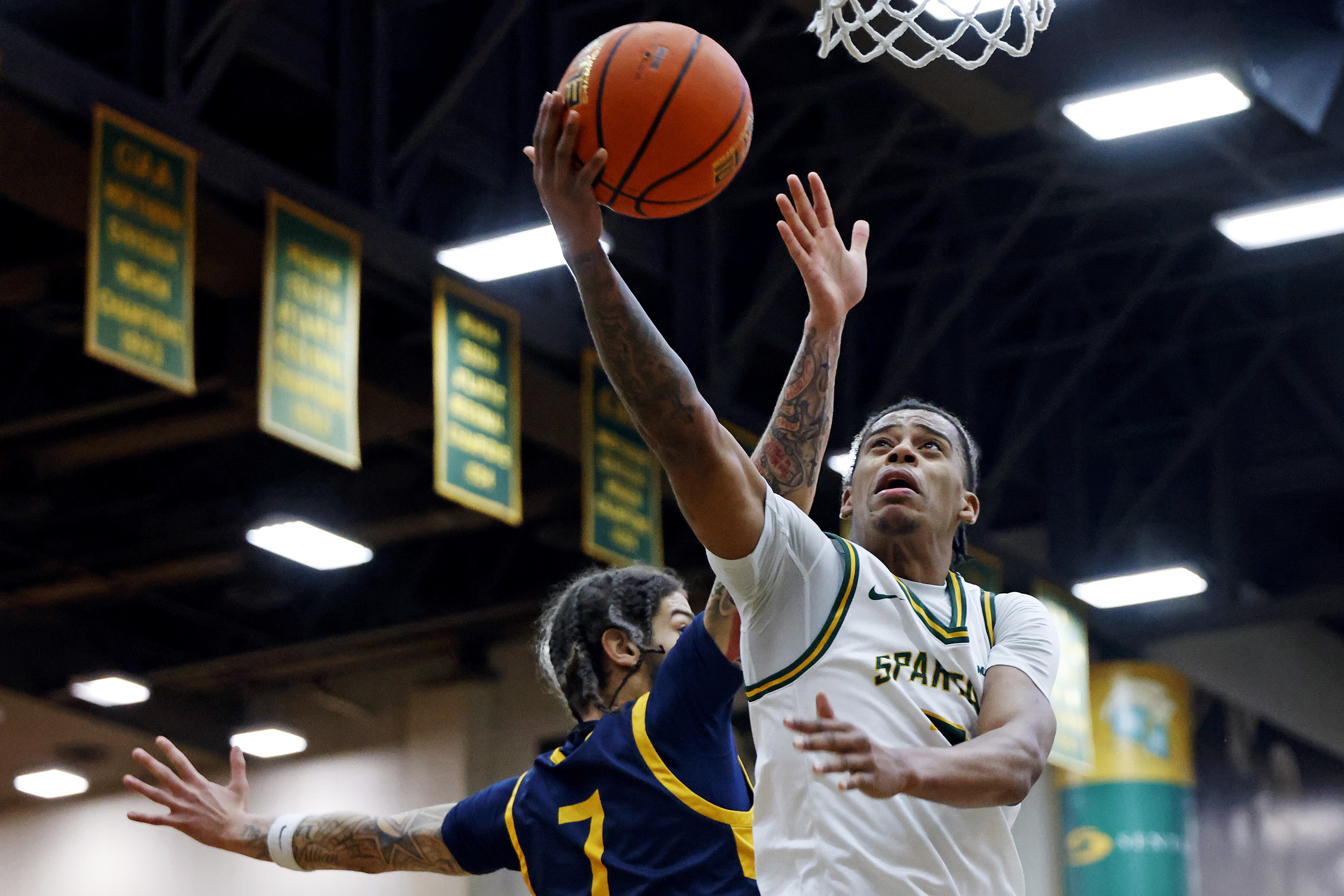 Norfolk State offense erupts behind Anthony McComb’s career high to ...