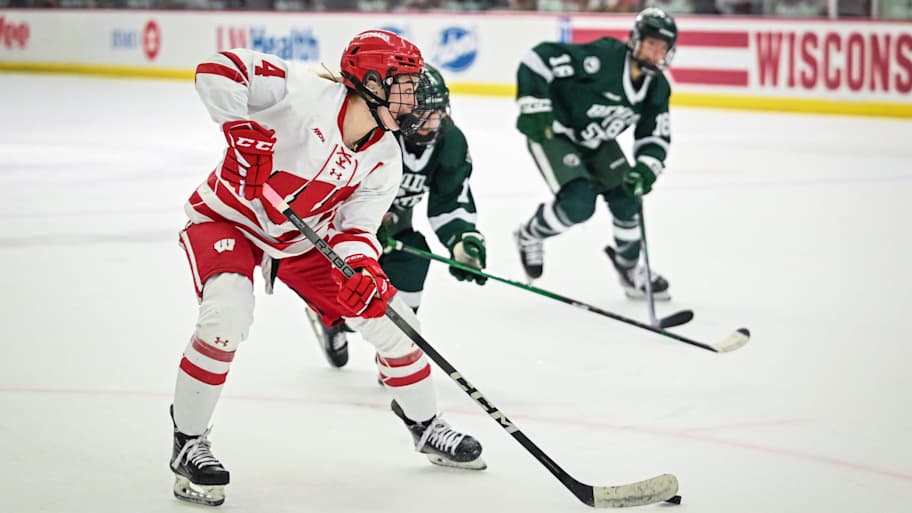 Wisconsin women's hockey earns double hat trick senior day win