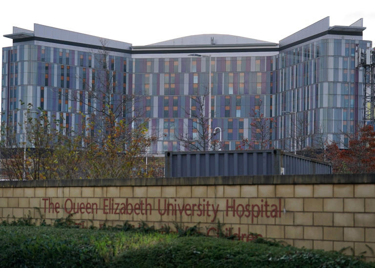 Pressure to open flagship hospital 'came from within', health board says