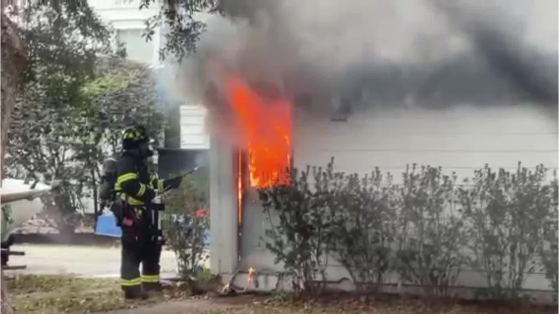 Video: Firefighters extinguish Daniel Island garage fire