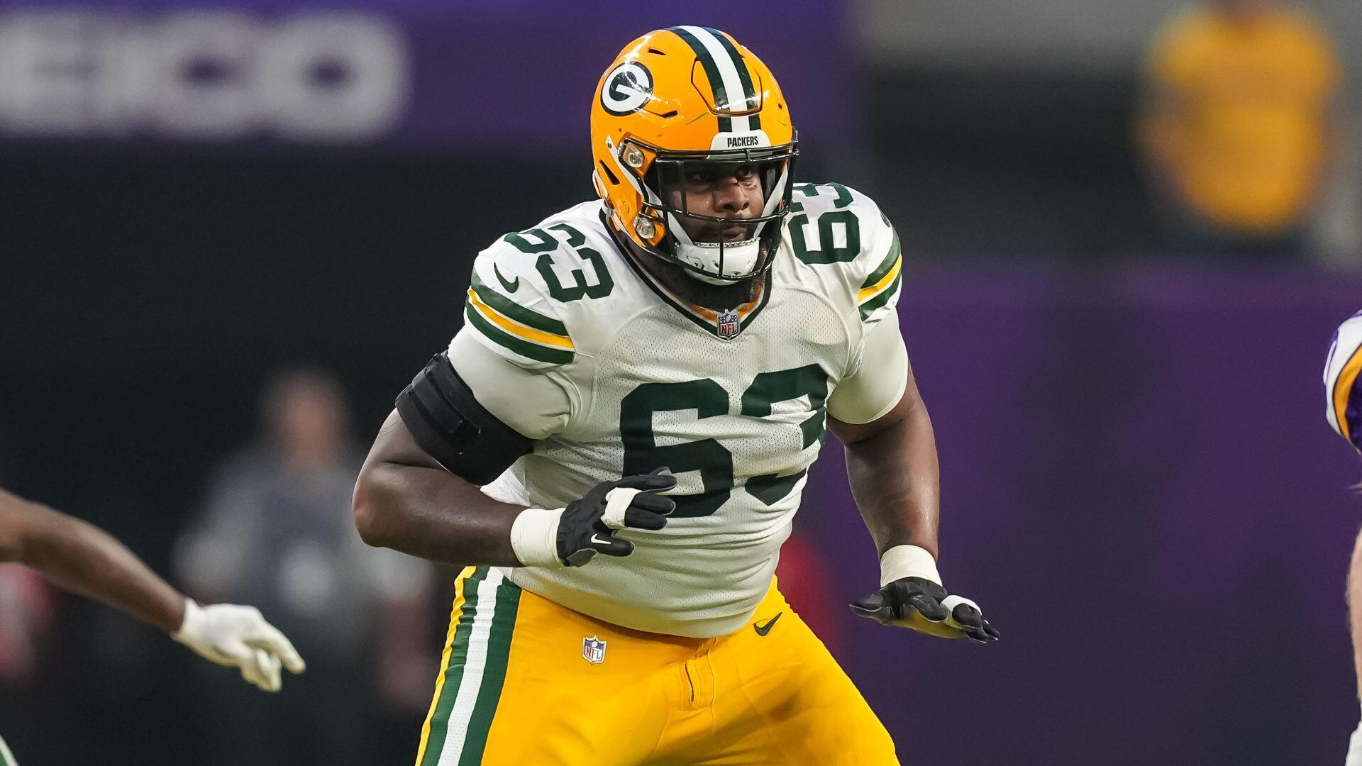 Packers tackle Rasheed Walker arrested at LaGuardia Airport on gun charge